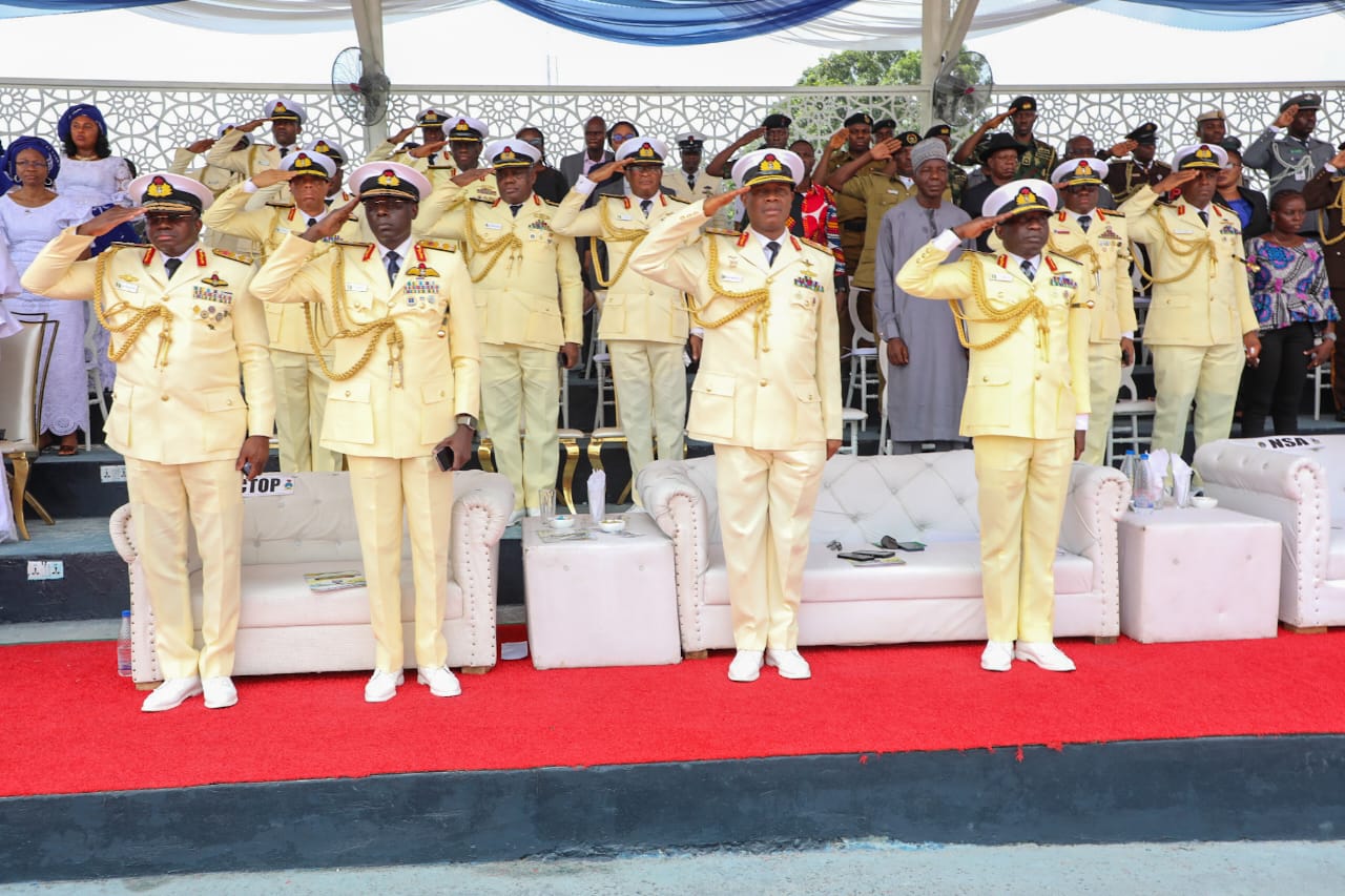 Officer Basic Training Navy Training School Graduates 1,486 New