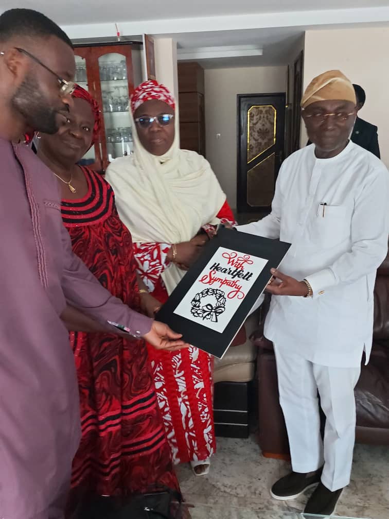 Shipowners pay condolence visit to late Capt Adeyemo’s family ...